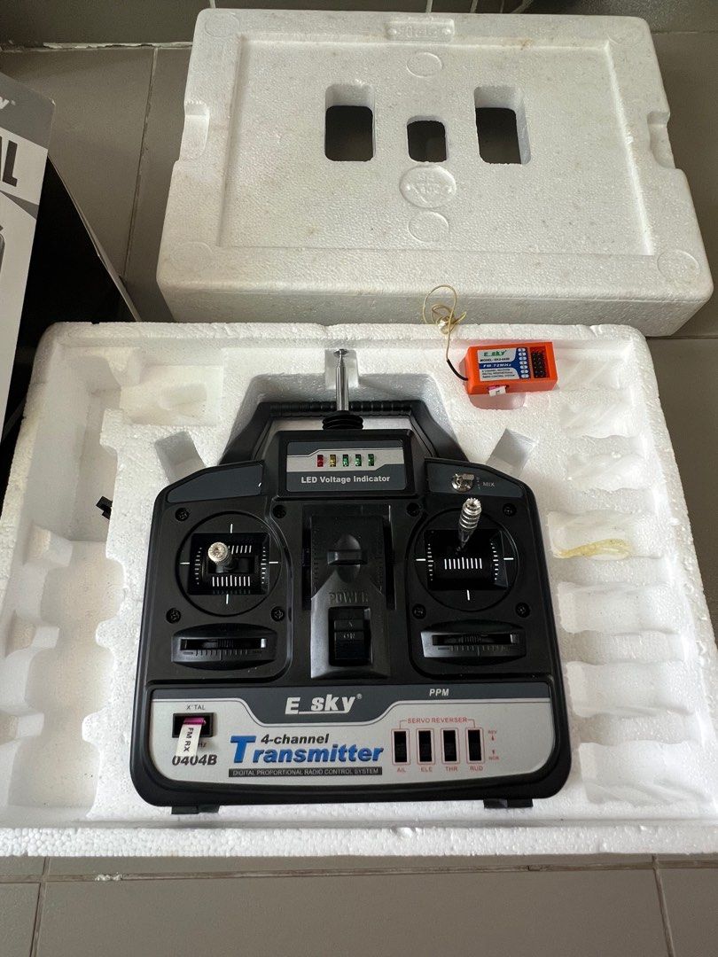 RC planes remote controller, Hobbies & Toys, Toys & Games on Carousell