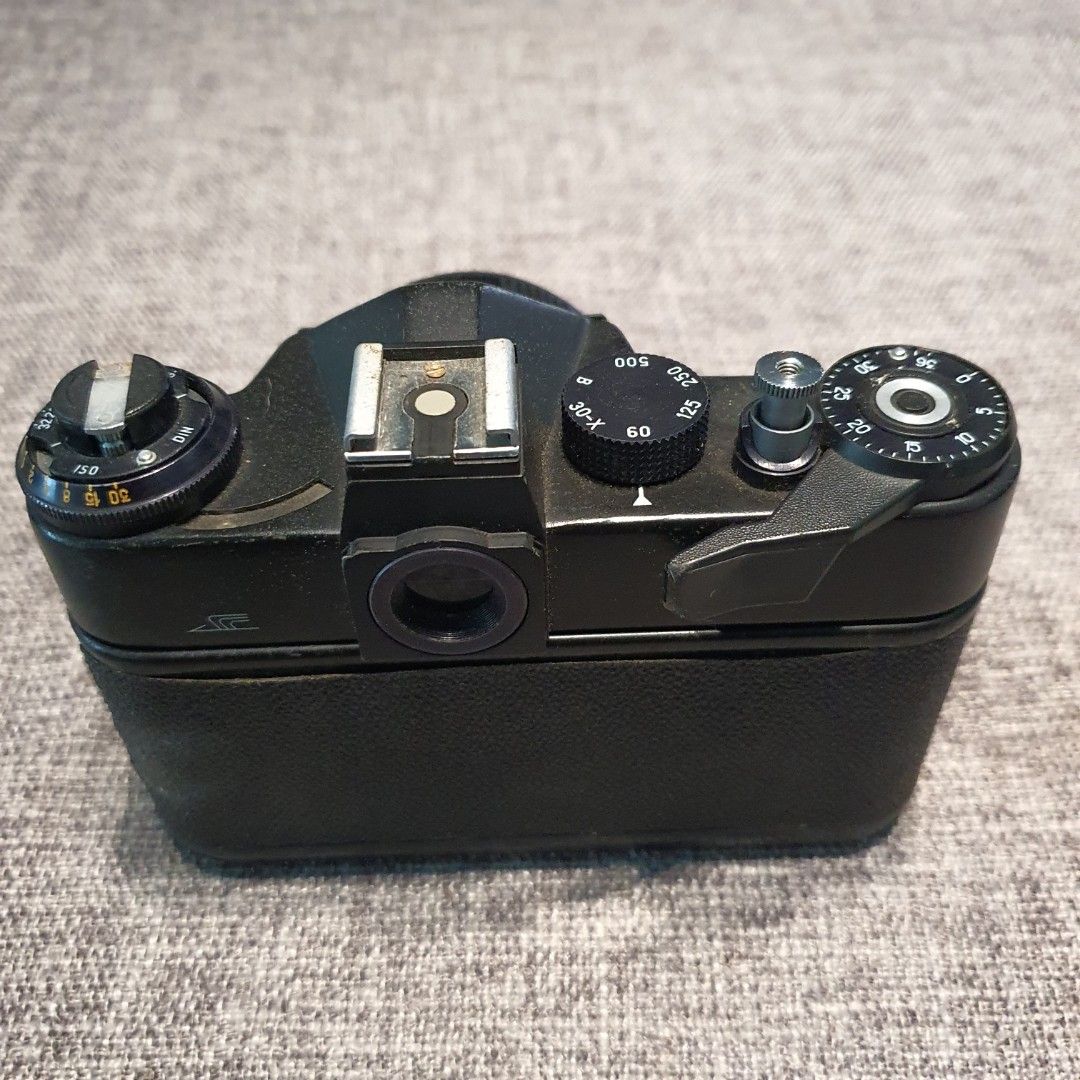 Zenit ET with Helios-77M-4 Lens, Photography, Cameras on Carousell