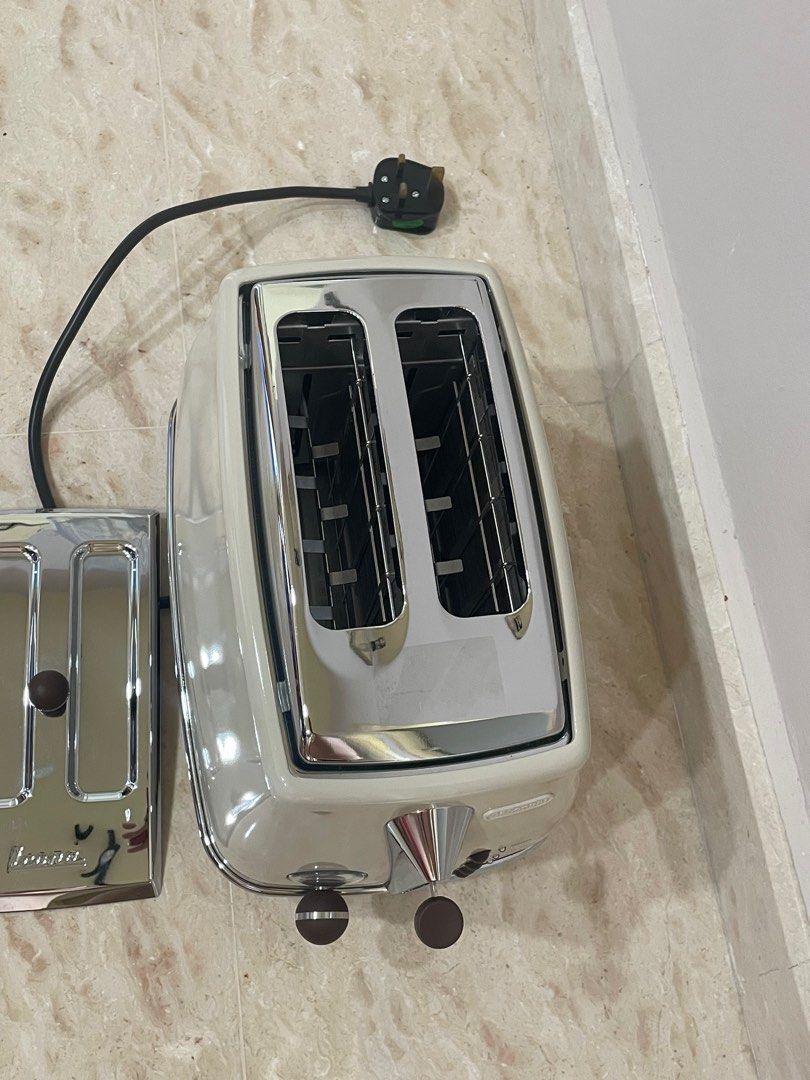 De'Longhi Icona 2-Slice Toaster - Cream, TV & Home Appliances, Kitchen ...