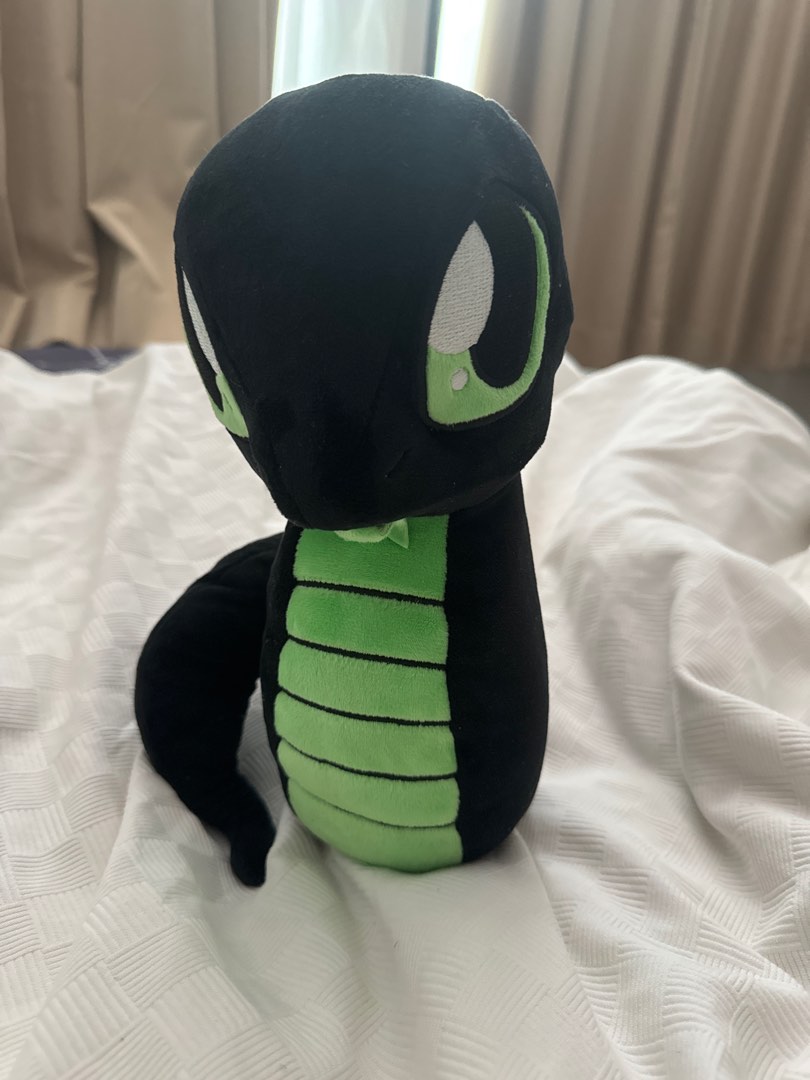 Razer Sneki Snek Plushie, Hobbies & Toys, Toys & Games on Carousell