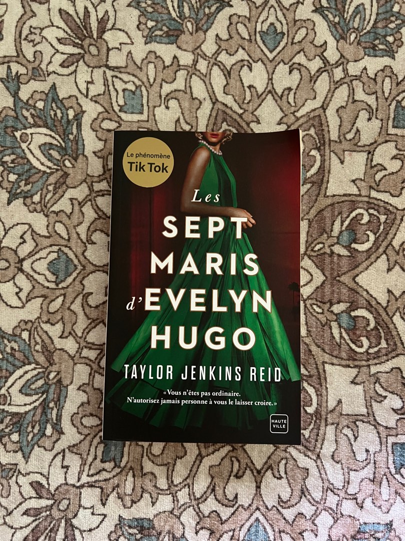 Les sept maris d'Evelyn Hugo (French version), Hobbies & Toys, Books ...