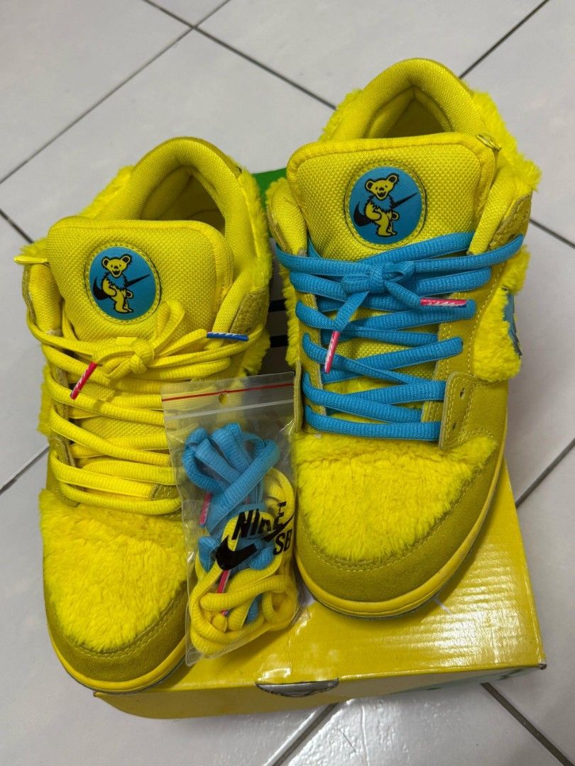 Nike SB Dunk Low Pro QS Grateful Dead Bears, Men's Fashion, Footwear ...
