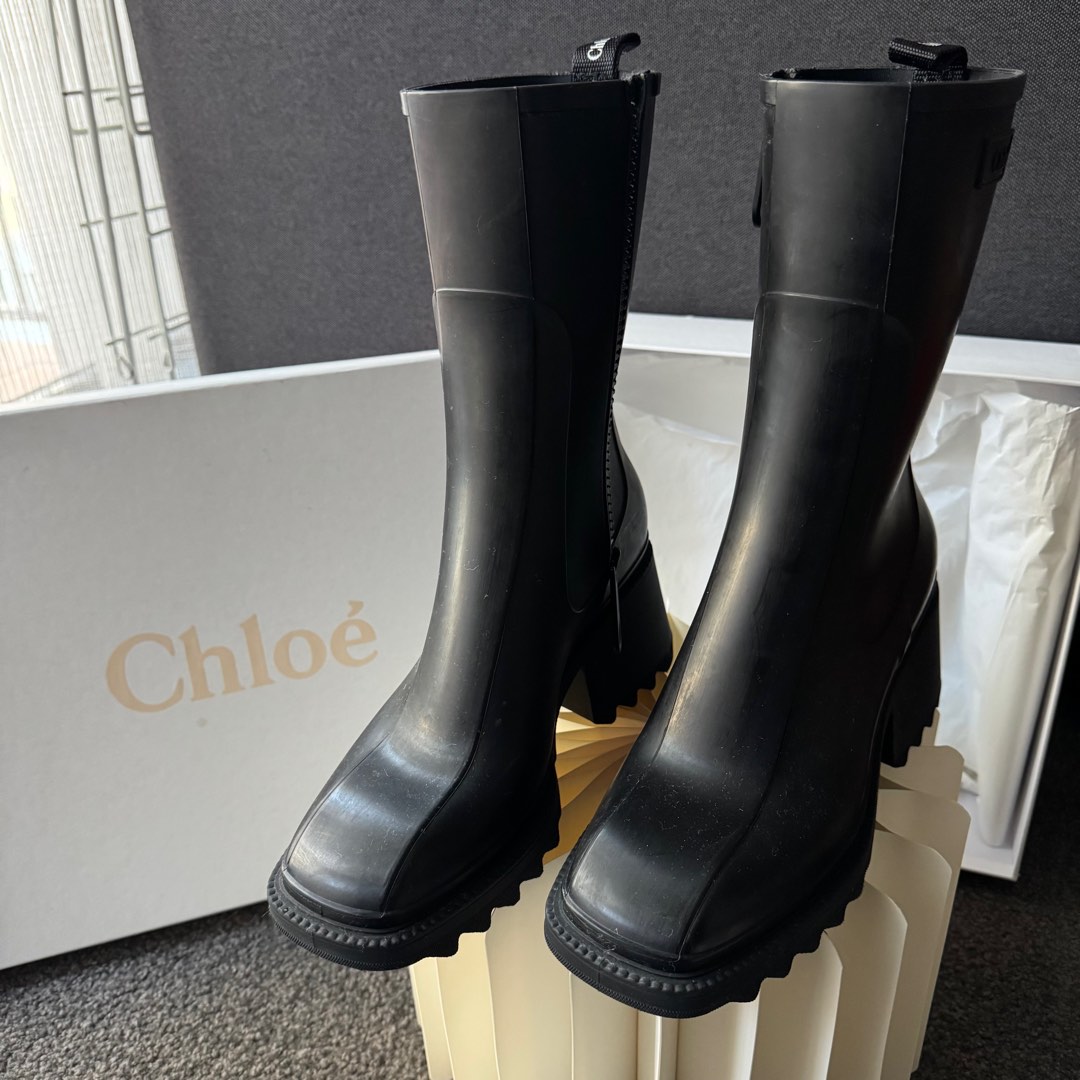 Chloe Betty Boots, Women's Fashion, Footwear, Boots on Carousell