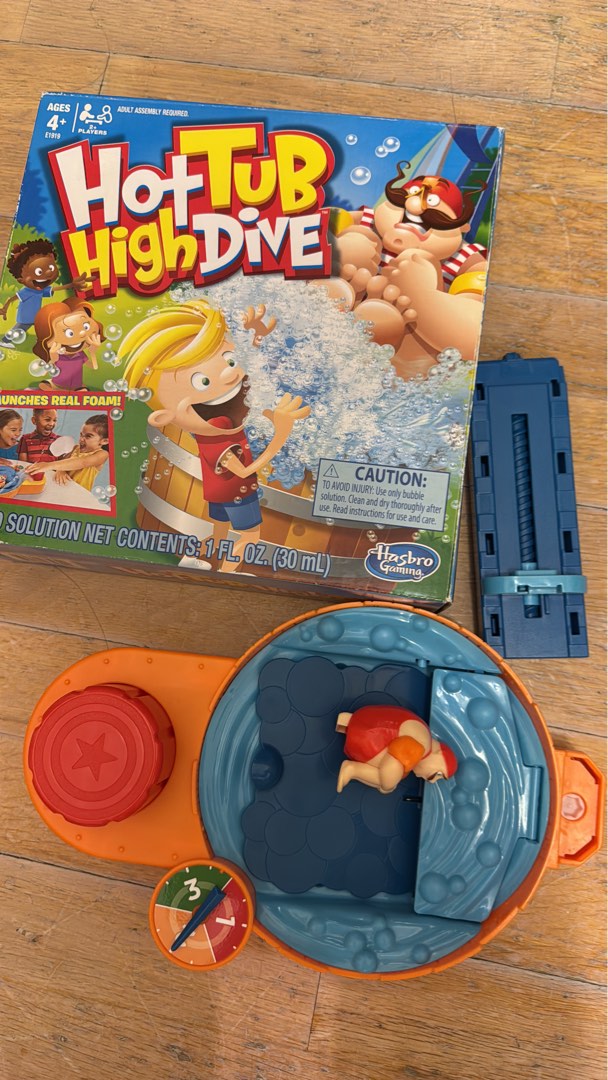 Hasbro Hot Tub High Dive Game, 興趣及遊戲, 玩具 & 遊戲類 - Carousell