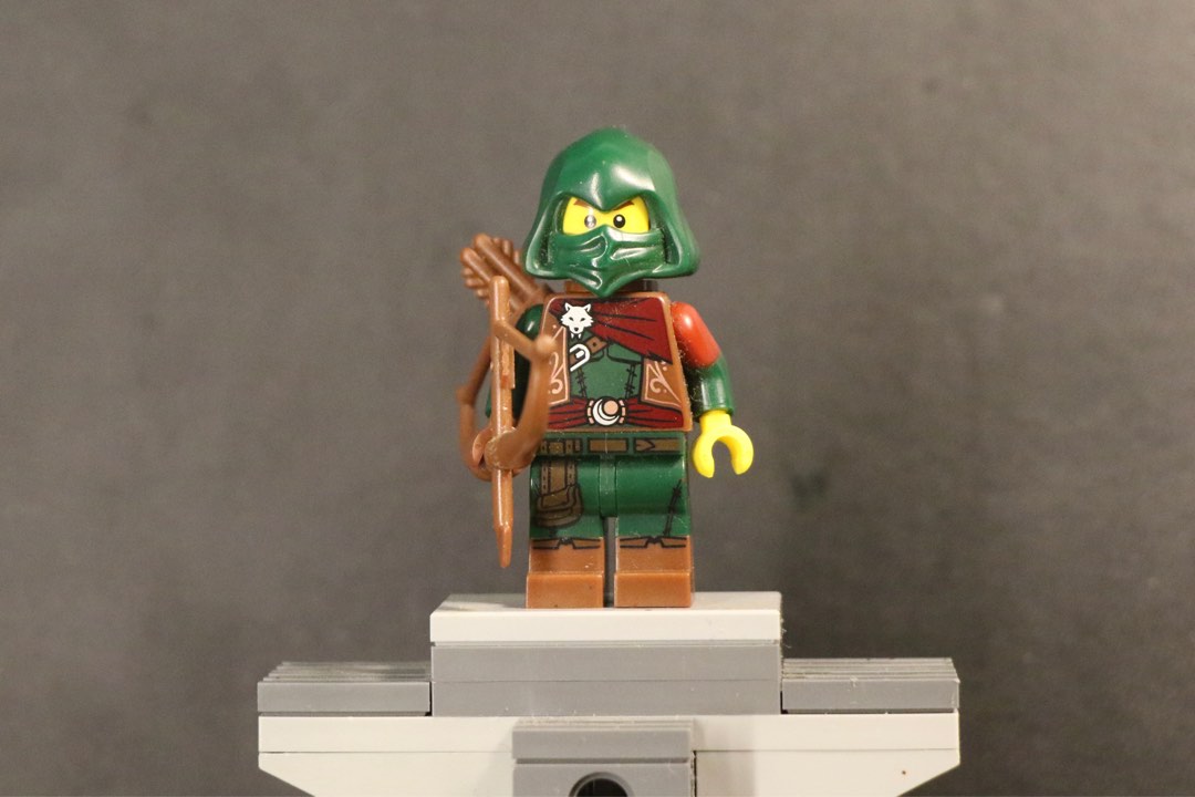 Lego Minifigure - Rogue - Series 16 - col16-11, Hobbies & Toys, Toys ...