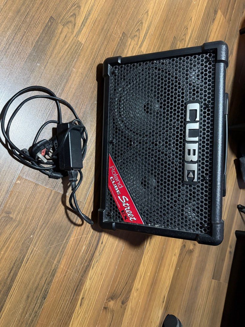 Roland Cube Street EX amplifier, Hobbies & Toys, Musical Instruments on Carousell