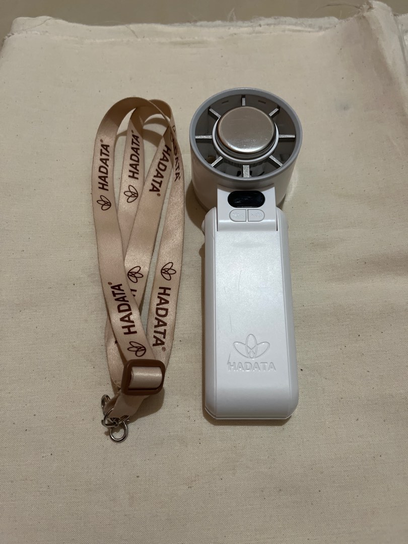 可製冷手持風扇 Hadata, 家具及居家用品, 燈飾及風扇, 風扇在旋轉拍賣