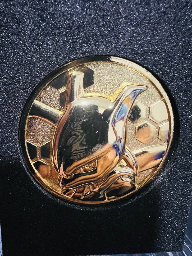 Authentic Nintendo Pokemon Mew / Mewtwo Gold Coin, Hobbies & Toys ...