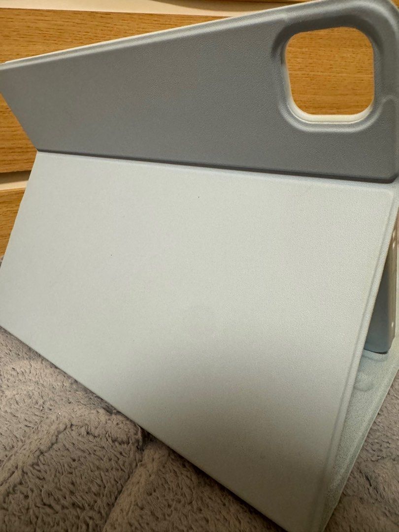 Blue iPad 11 inch Case with magnetic Bluetooth keyboard, Mobile Phones ...