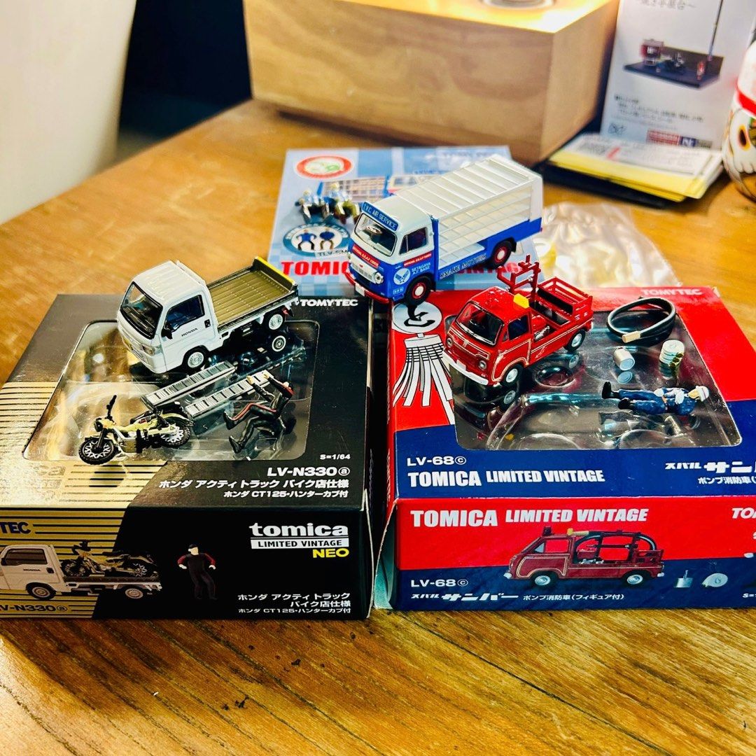 (☝️2013/2025発行/ *極罕 ) LV-SM02 Nissan Caball Root Car 1963年式 (紅藍白/北美George Cider汽水車規格) 1/64, LV ...