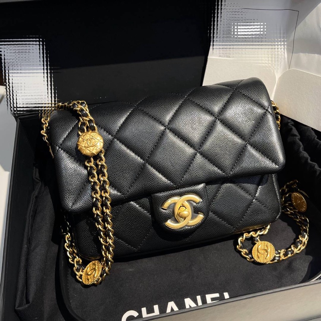 💯 Authentic Chanel Caviar Mini Square with coin strap . Microchip 2022 ...