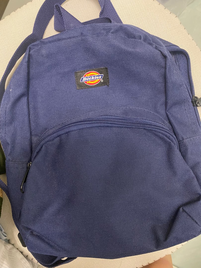 Dickies Navy Blue Backpack, 女裝, 手袋及銀包, 背囊 - Carousell