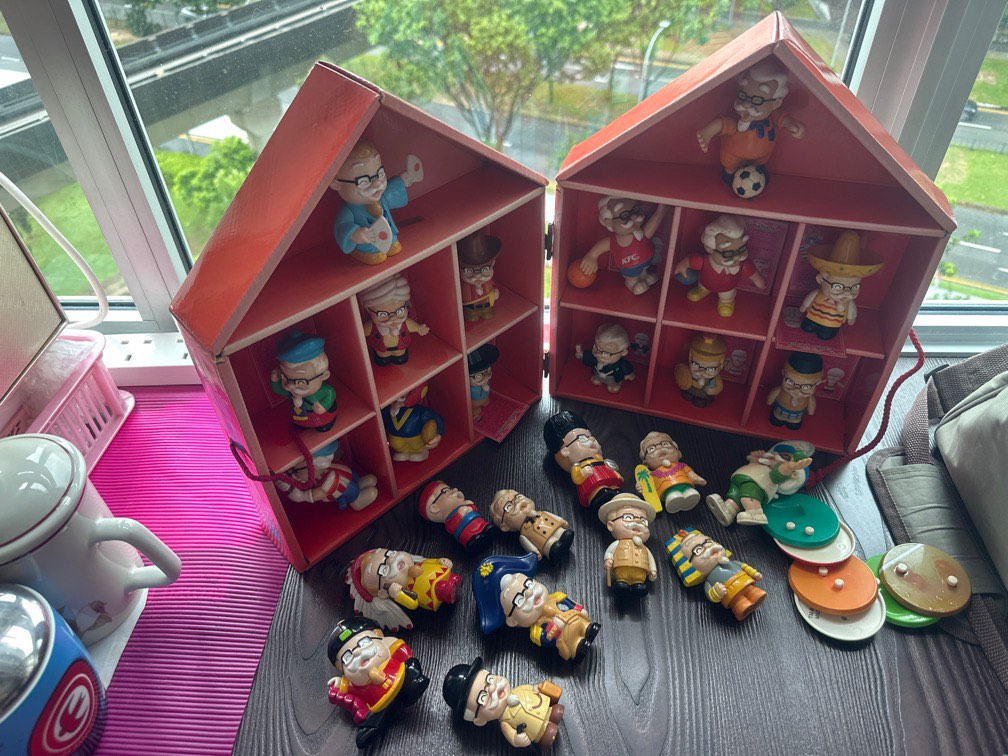 KFC colonel sanders toys, Hobbies & Toys, Toys & Games on Carousell