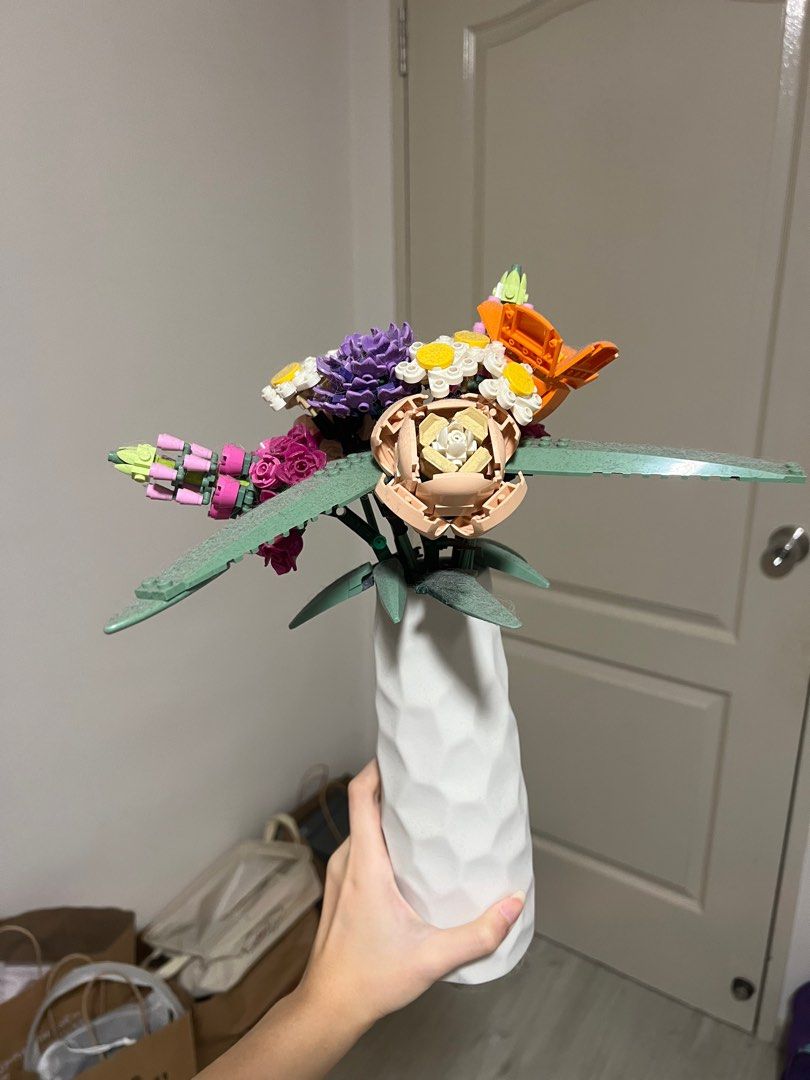 LEGO Botanical Collection Flower Bouquet, Hobbies & Toys, Toys & Games ...