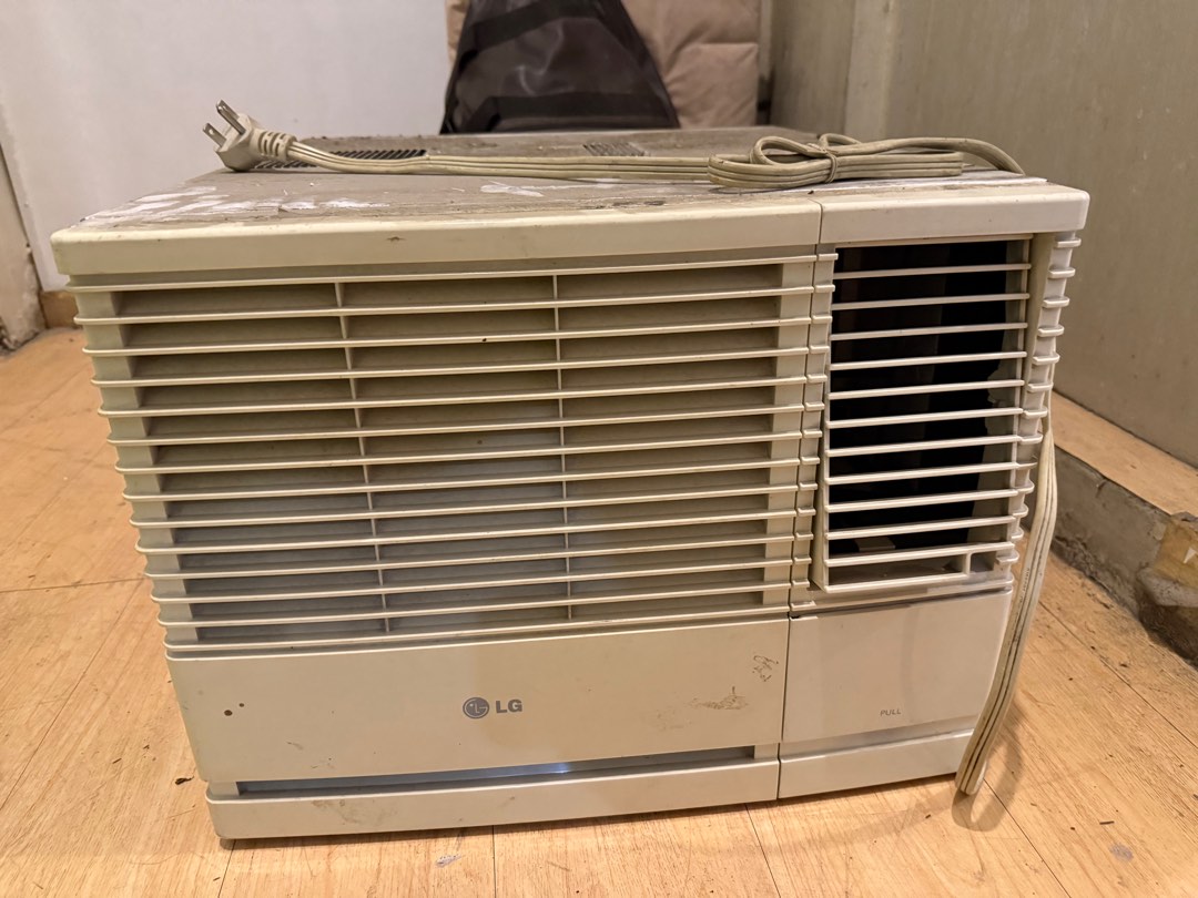 LG window type Aircon Non Inverter, TV & Home Appliances, Air ...