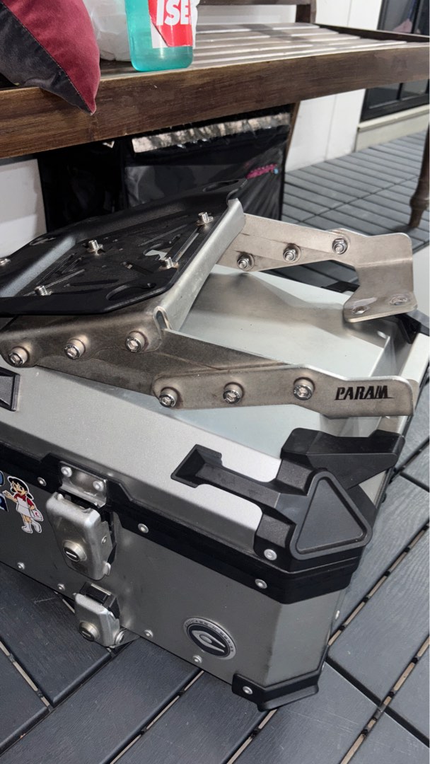 Param rack ( spark ), Motorcycles, Motorcycle Accessories on Carousell