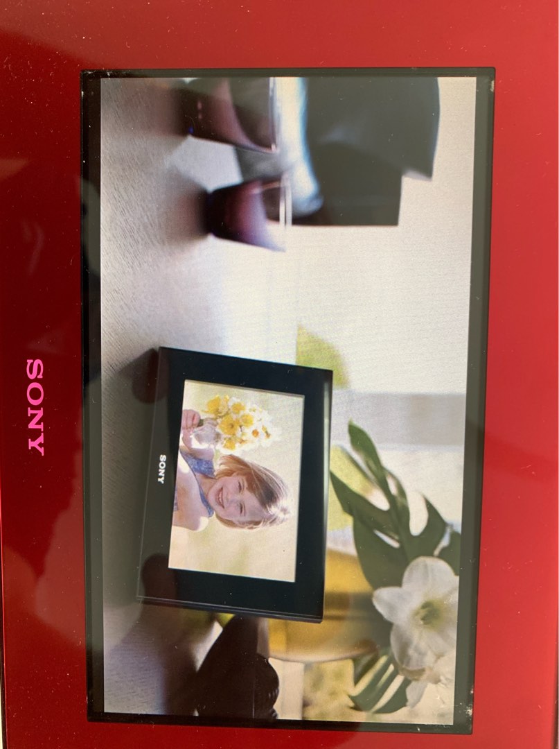 Sony Digital Photo Frame DPF-D70, Furniture & Home Living, Home Decor ...
