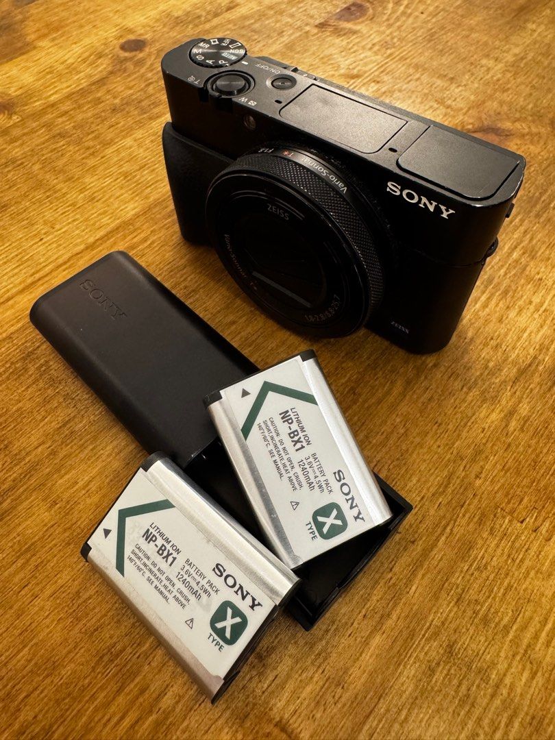 SONY RX100 M5, Photography, Cameras on Carousell