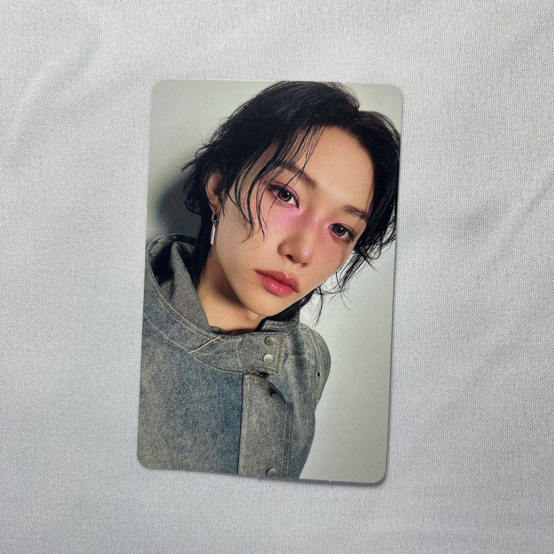 [Stray Kids] Felix Hollow Photocard (Regular Ver.), Hobbies & Toys ...