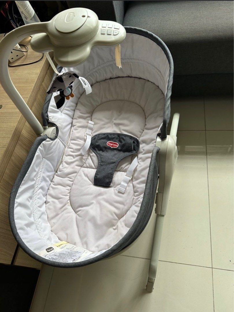 Tiny Love 2-in-1 Rocker Napper Bassinet, Babies & Kids, Baby Nursery ...