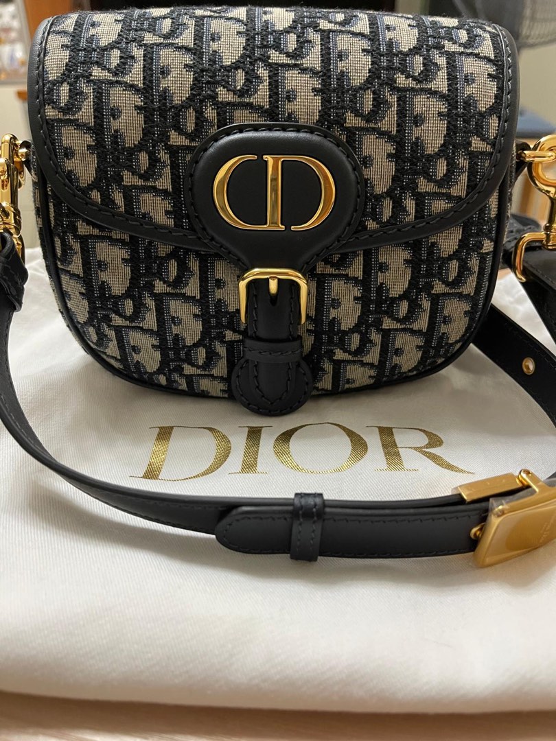 【專櫃正品 全新未用 送禮必買】Dior Bobby Small 手袋 | 齊盒單 即買即用, 名牌, 手袋及銀包 - Carousell