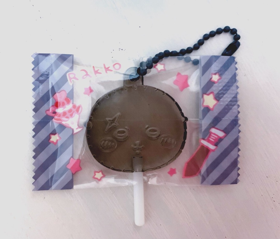 Bandai Chiikawa Candy Charms Rakko 波板糖 棒棒糖 吊飾 師傅, 興趣及遊戲, 玩具 & 遊戲類 ...