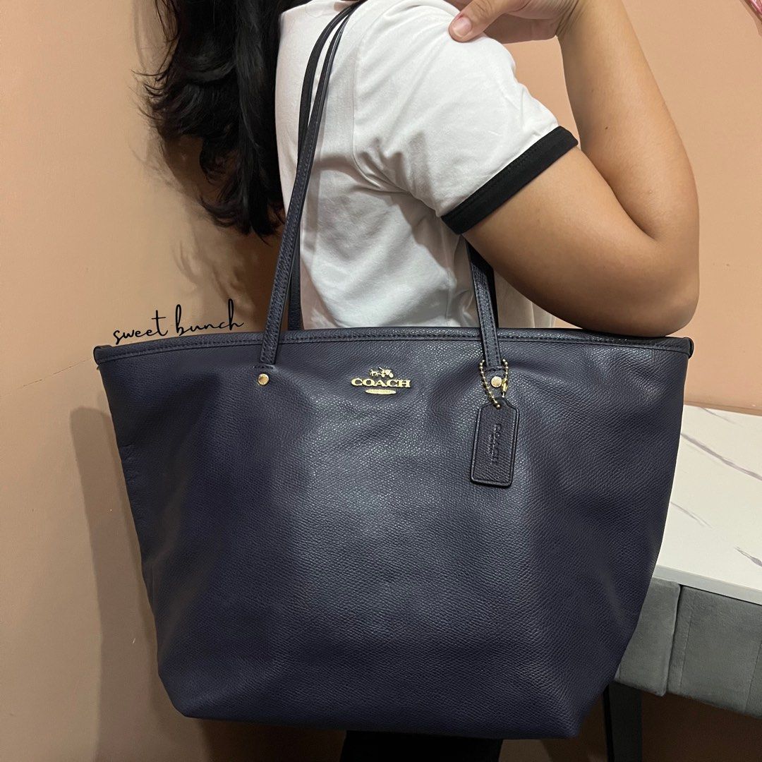 Coach Large Street Zip Navy Blue Tote Bag (LAST PRICE POSTED, MAGBASA ...