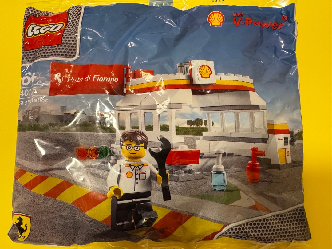 LEGO Shell Station 40195 Pista di Fiorano, Hobbies & Toys, Toys & Games ...
