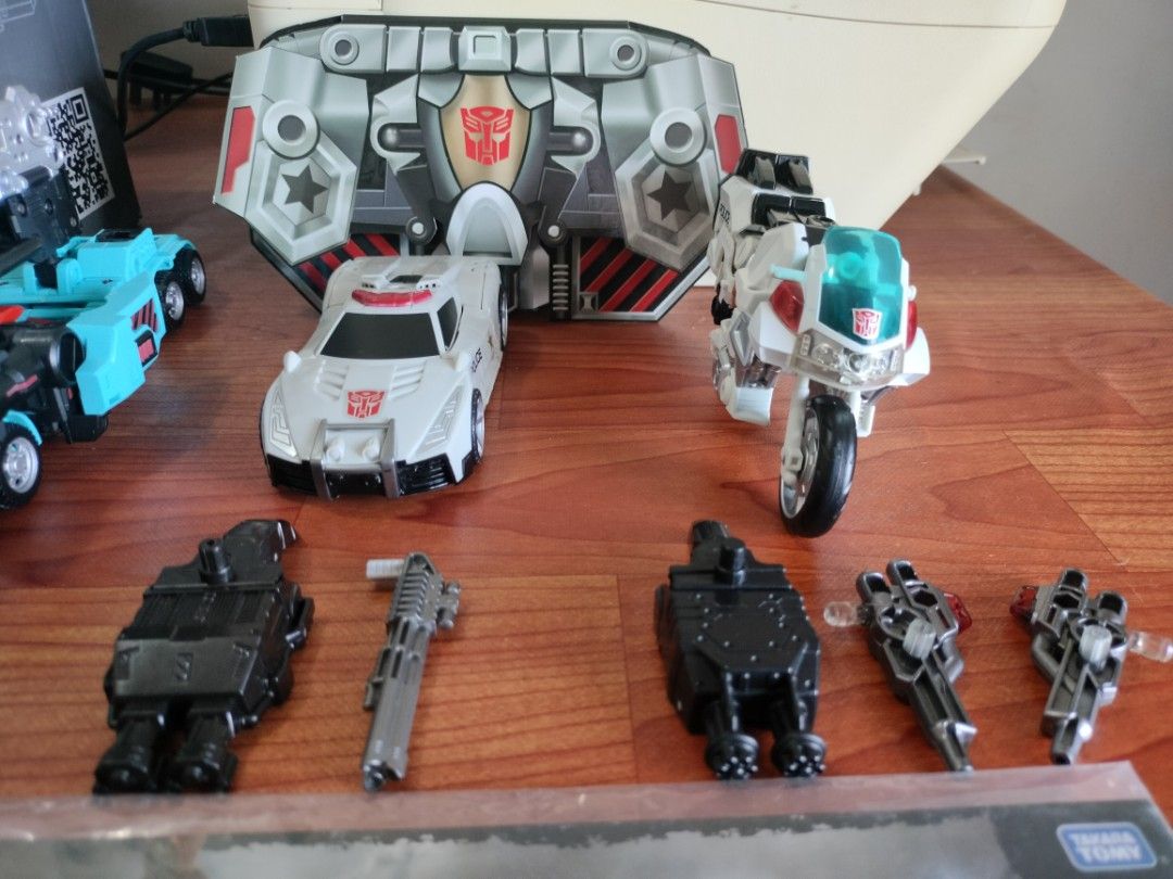 Transformers Unite Warriors Defensor Protectobots Takara Combiner ...