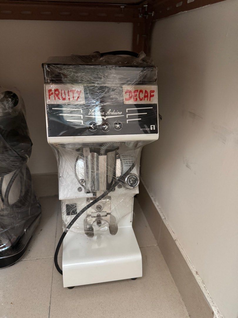 Victoria Arduino Mythos 1 Coffee Grinder, 家庭電器, 廚房電器, 咖啡機及咖啡壺 - Carousell