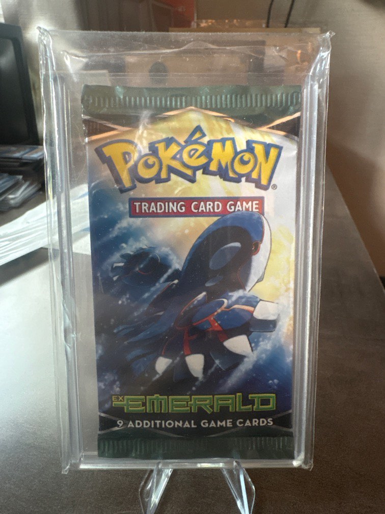 Vintage Booster Pack (Ex Emerald), Hobbies & Toys, Toys & Games on ...