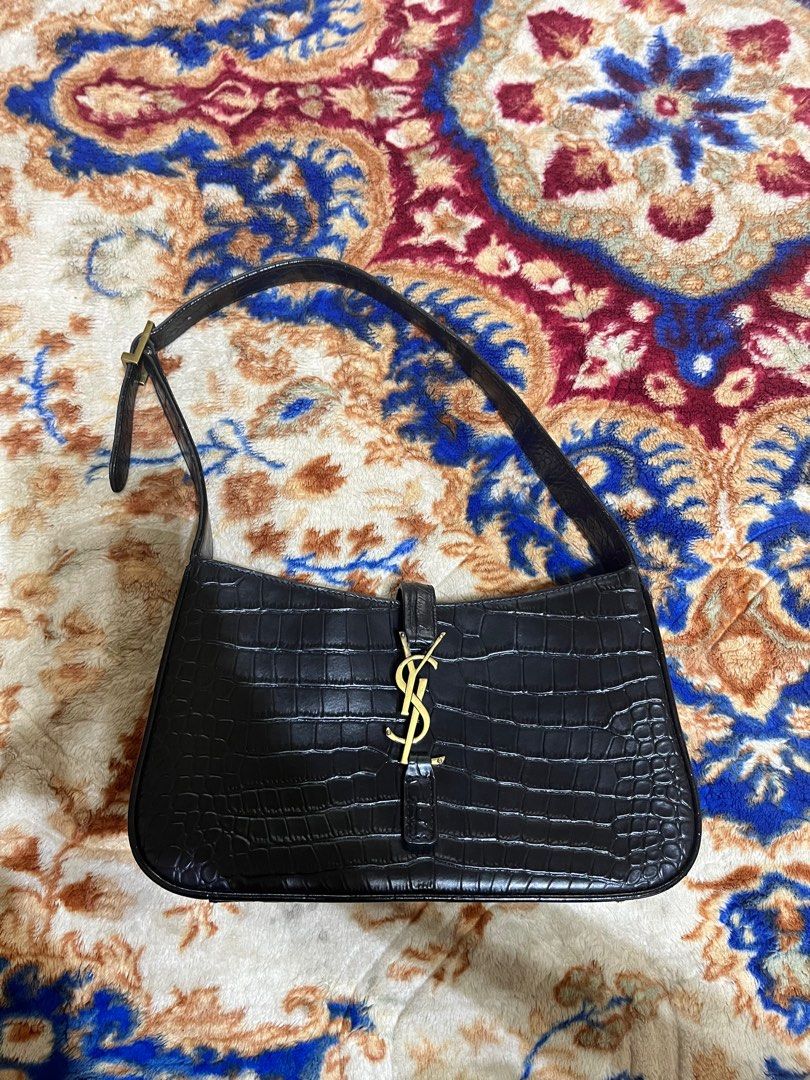 YSL HOBO BAG (ADA DATE CODE), Women's Fashion, Bags & Wallets, Shoulder ...