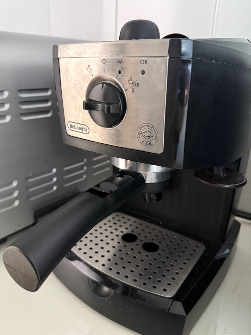 DeLonghi EC155 Espresso Machine, 家庭電器, 廚房電器, 咖啡機及咖啡壺 - Carousell