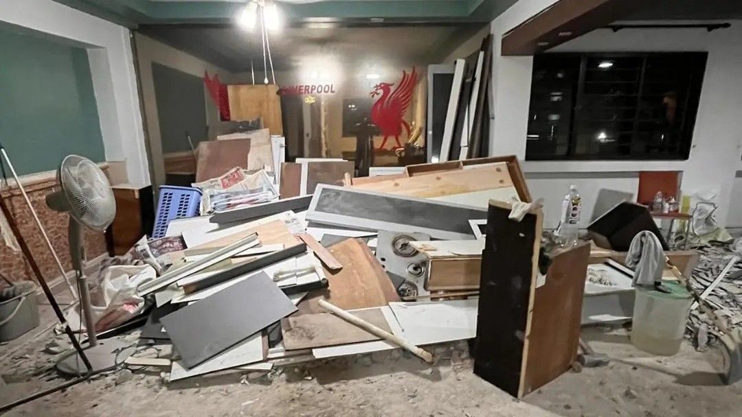 Dismantle and disposal service/hacking/parquet floor remove/vinyl floor ...