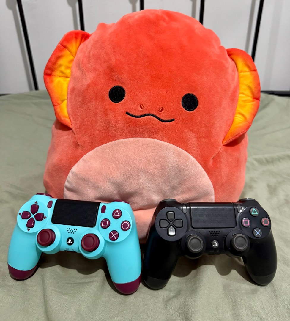For Sale: TWO PS4 Controllers – ₱500 Take All‼️, Video Gaming, Video ...