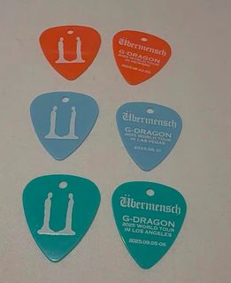 交換 g-dragon g dragon gd 世界巡迴演唱會 ubermensch 結他pick pick 結他撥片 權志龍, 興趣及遊戲, 音樂、樂器 & 配件, 樂器配件 - Carousell