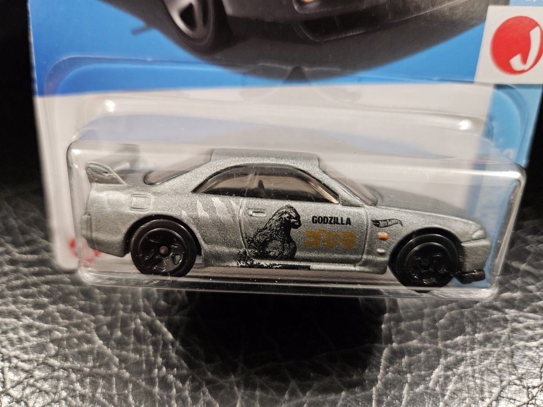 Hotwheels Godzilla Nissan GT-R R33, Hobbies & Toys, Toys & Games on ...