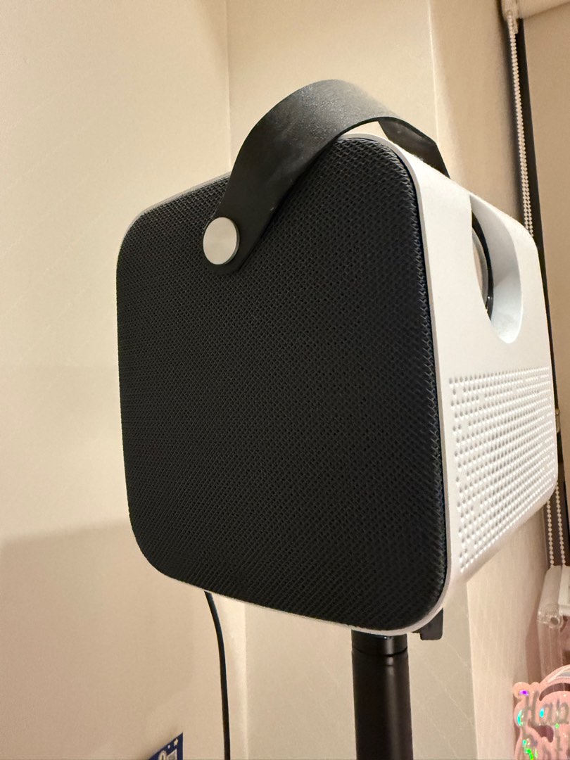 LUMOS RAY Smart LED HD Projector, TV & Home Appliances, TV ...