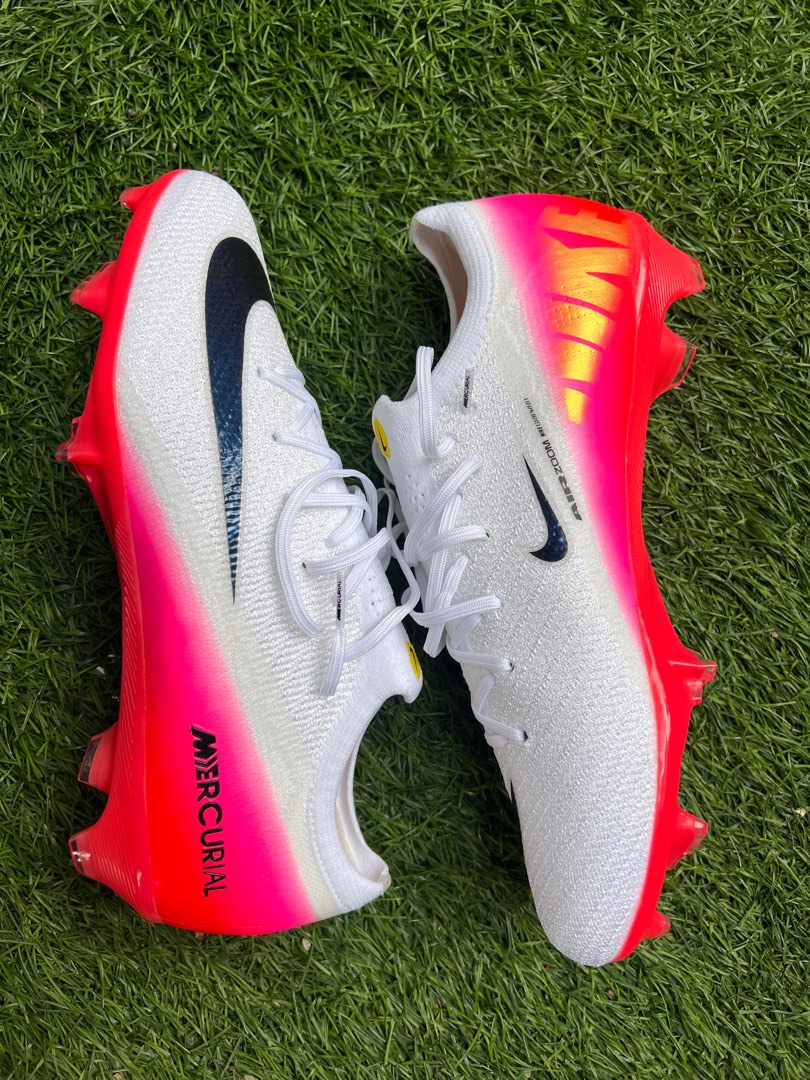 Nike Football boots bola mercurial, Sports Equipment, Sports & Games ...