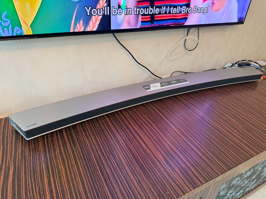 Samsung Curved Soundbar with Wireless Subwoofer, Audio, Soundbars ...