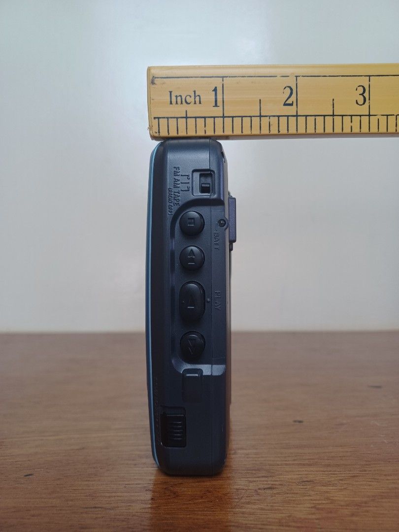 Sony walkman fx 199 working,palitan niyo nalang un rubber sa loob kasi ...