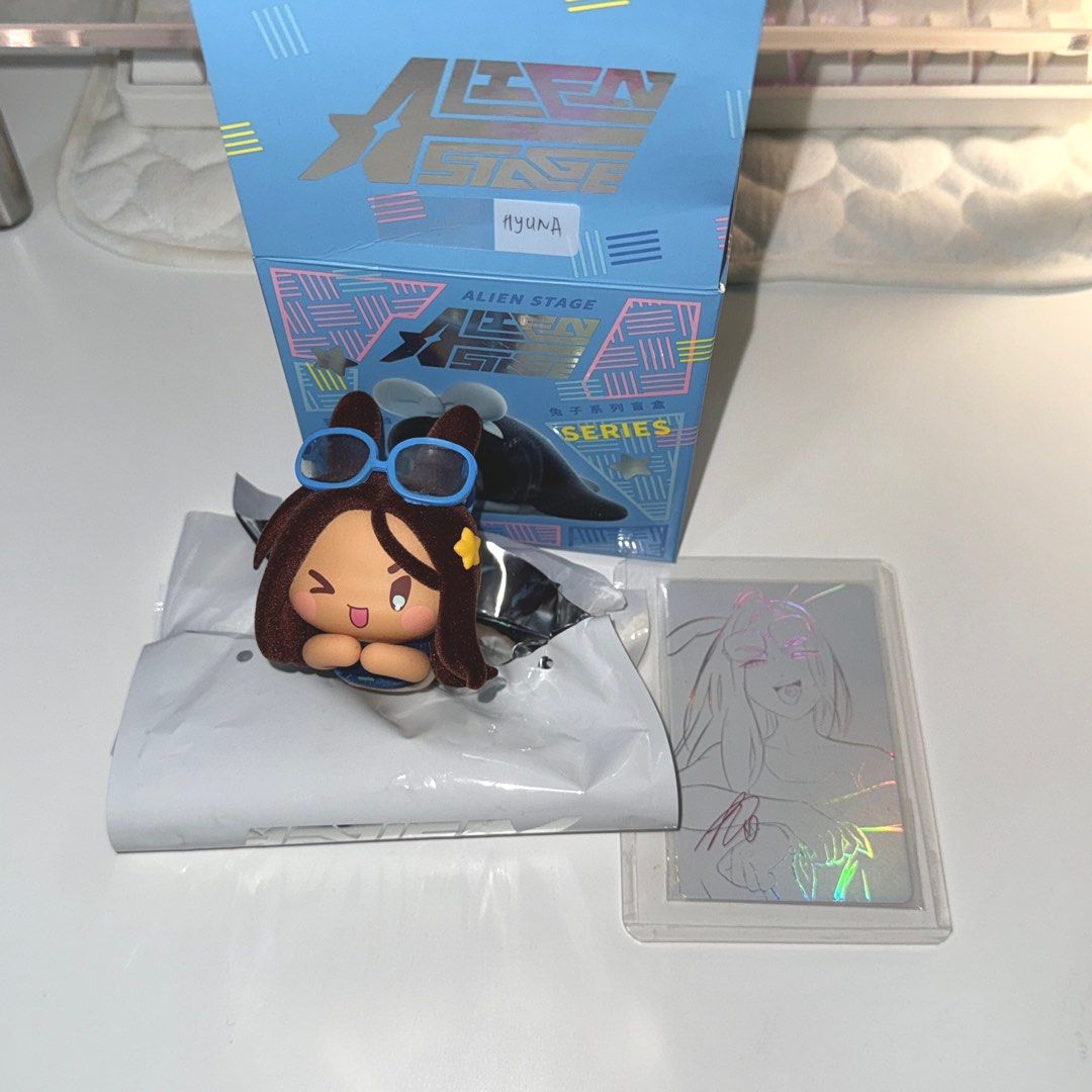 alien stage hyuna rabbit series figurine, Hobbies & Toys, Memorabilia ...