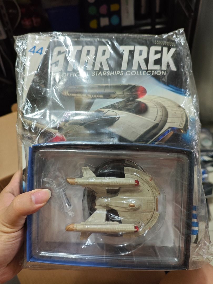 EAGLEMOSS STAR TREK STARSHIPS ISSUE #44 UNITED EARTH STARFLEET INTREPID ...