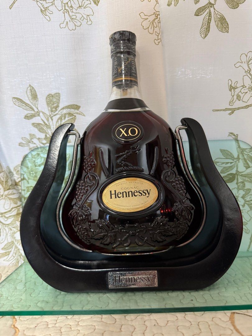 Hennessy XO 1L WITH RACK, Food & Drinks, Beverages on Carousell
