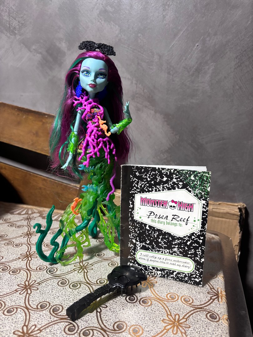 Monster High - Posea Reef (Glows in the Dark), Hobbies & Toys, Toys ...