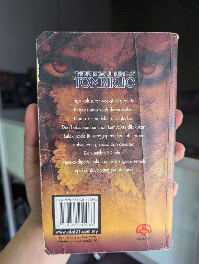 Novel "Penunggu Rimba Tombiruo" by Ramlee Awang Murshid, Hobbies & Toys ...