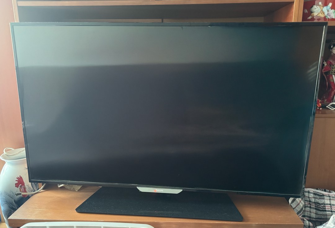 Philips TV Screen with Remote Control, 家庭電器, 電視 & 其他娛樂, 電視 - Carousell