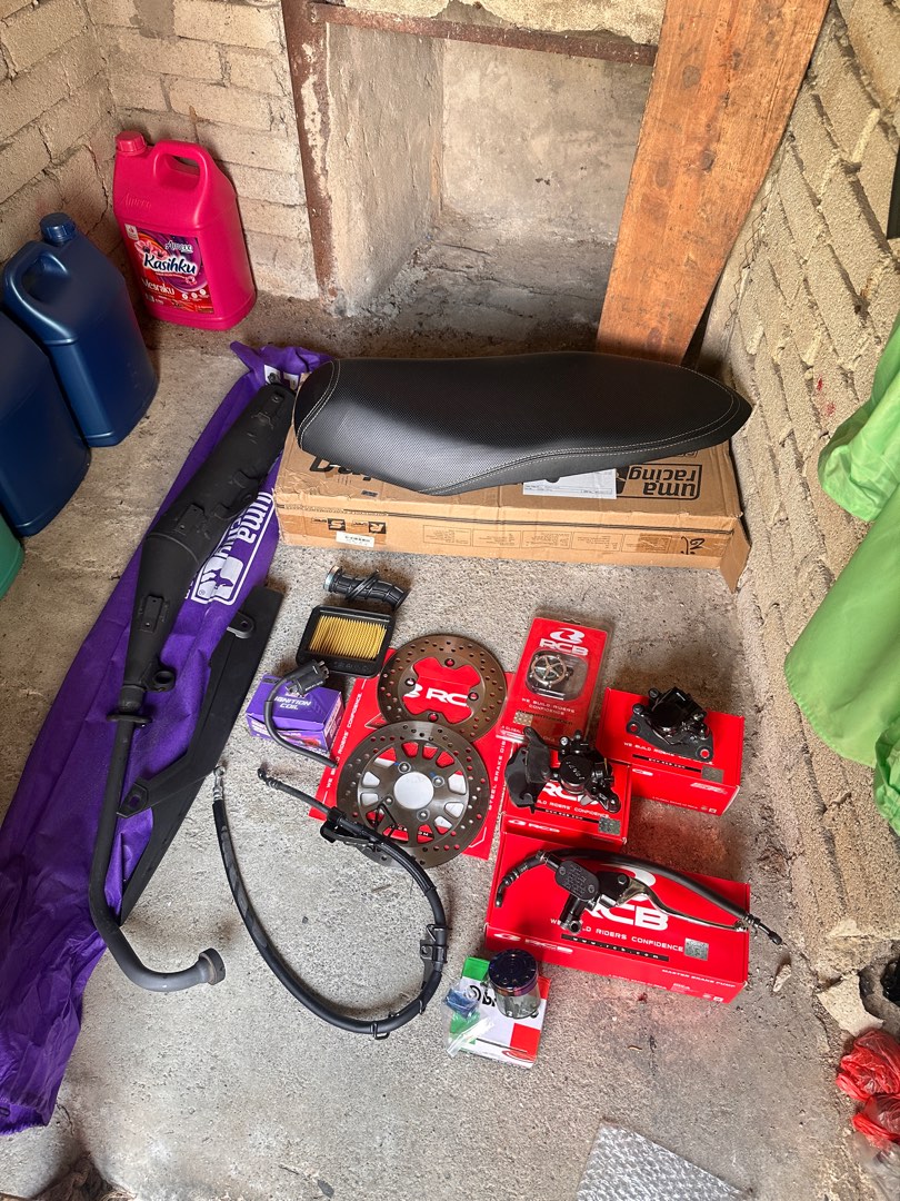 Barang LC V8 OM, Motorbikes on Carousell