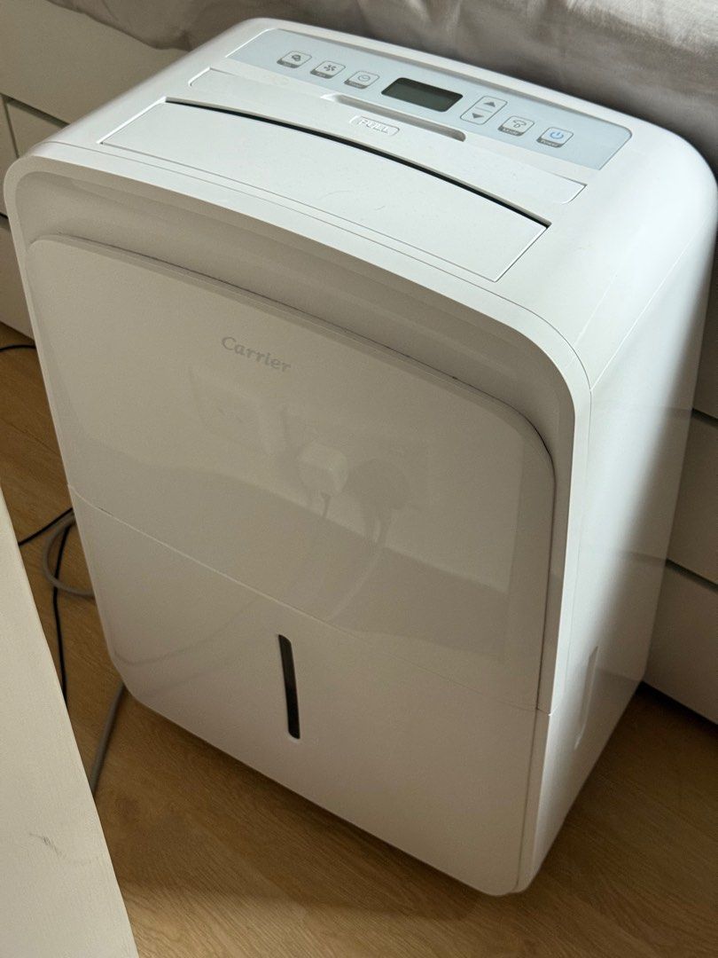 Carrier DC-19DA-X Dehumidifier 抽濕機, 家庭電器, 空氣清新機及抽濕機 - Carousell