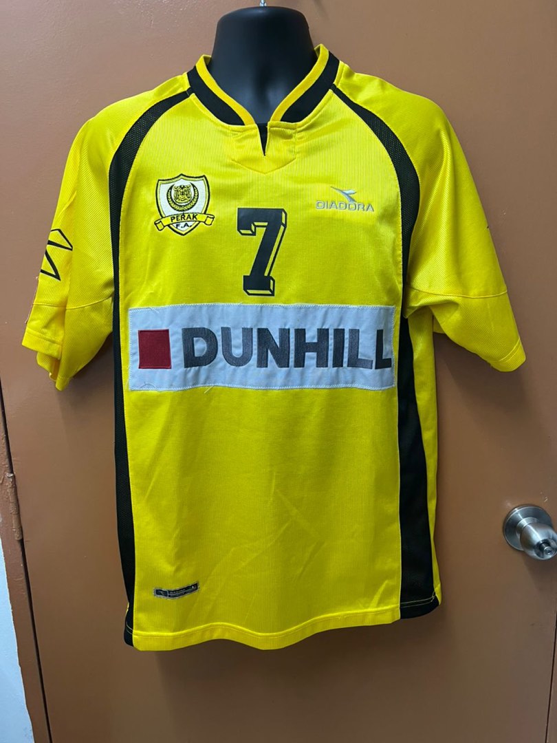 jersi perak 2004, Men's Fashion, Activewear on Carousell
